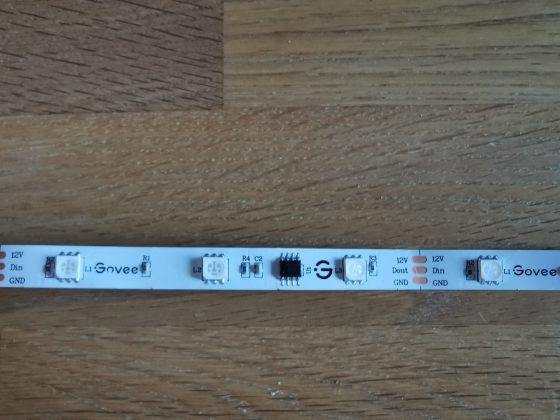 Comment installer un ruban LED multicolore ? - Un coin chez soi