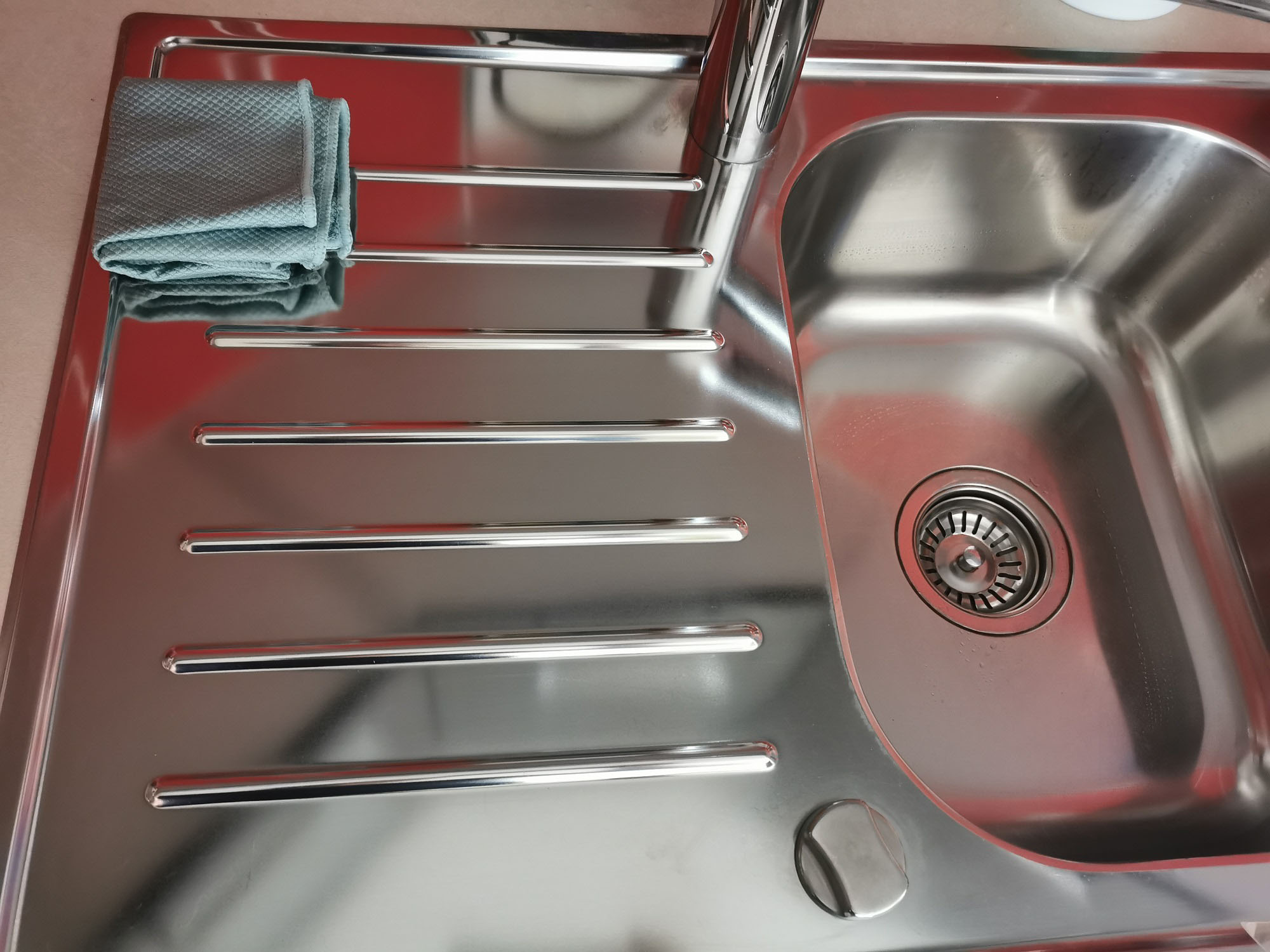 Comment nettoyer un évier en inox sans le rayer